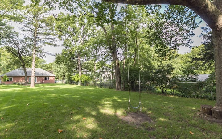 1 Story Home | Campus Town, Walk To Isu, Jacktrice - Ames, IA