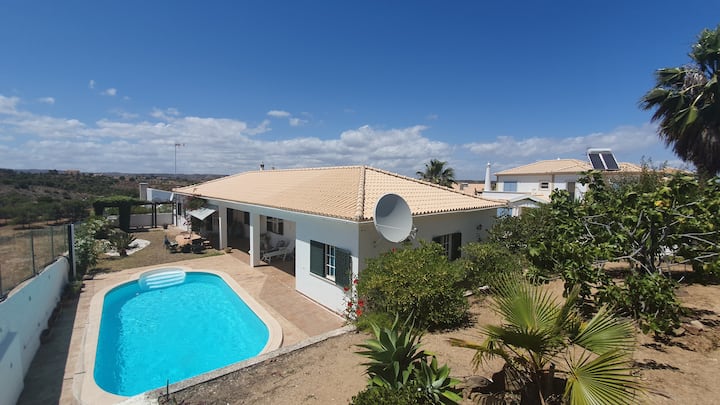 Studio Dans Villa Avec Piscine - Monte Gordo