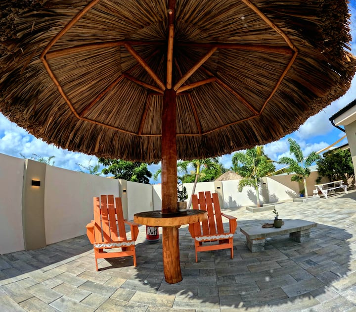Escobar Villa A Cozy Tropical Atmosphere. - Aruba
