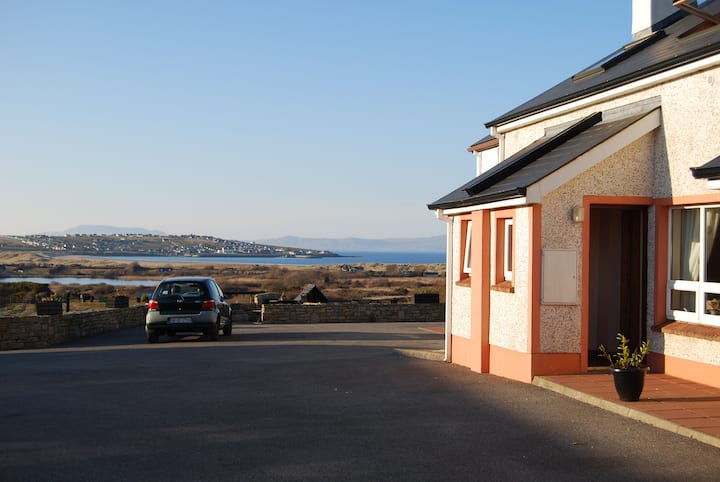 Mullaghmore Holiday Rentals & Homes - County Sligo, Ireland | Airbnb