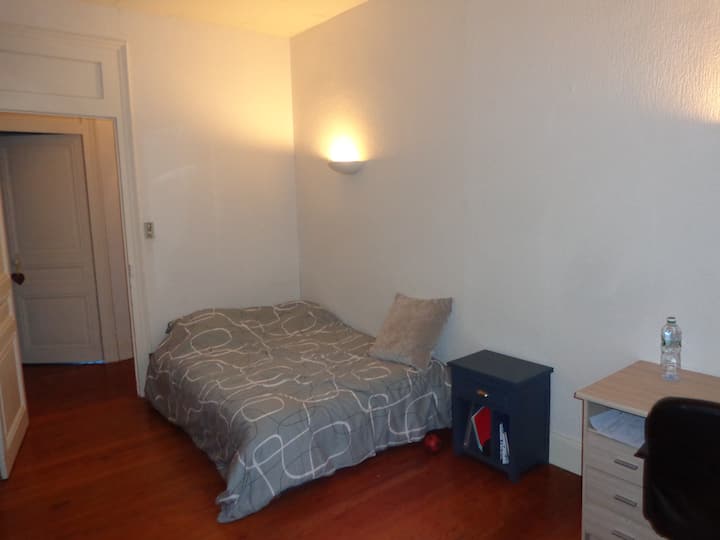 Chambre Spacieuse à Proximité Du Rhone - Chasse-sur-Rhône