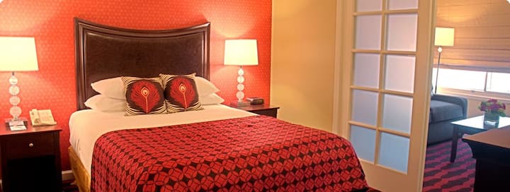 Peacock Suites- Walk To Disneyland - Anaheim