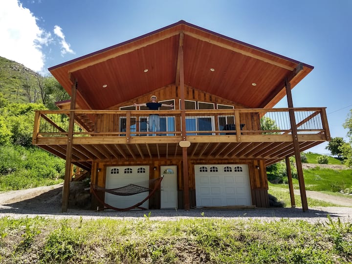 The Red Roof Retreat - Lava Hot Springs, ID