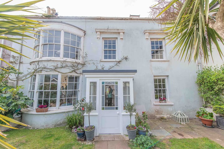 Loft Apartment By The Beach- Fantastic Views - Shaldon