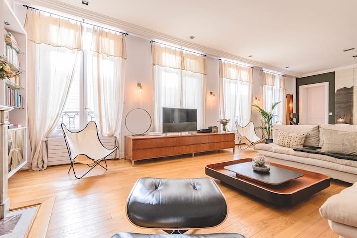 *****Le Carnot, Au Pied De La Cathédrale - Reims