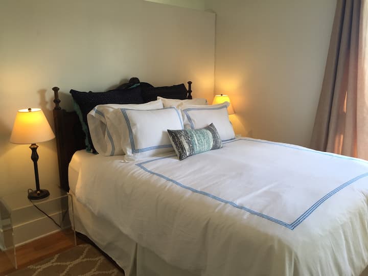 Sunny Noe Cottage With Panoramic Bay View - San Francisco, CA