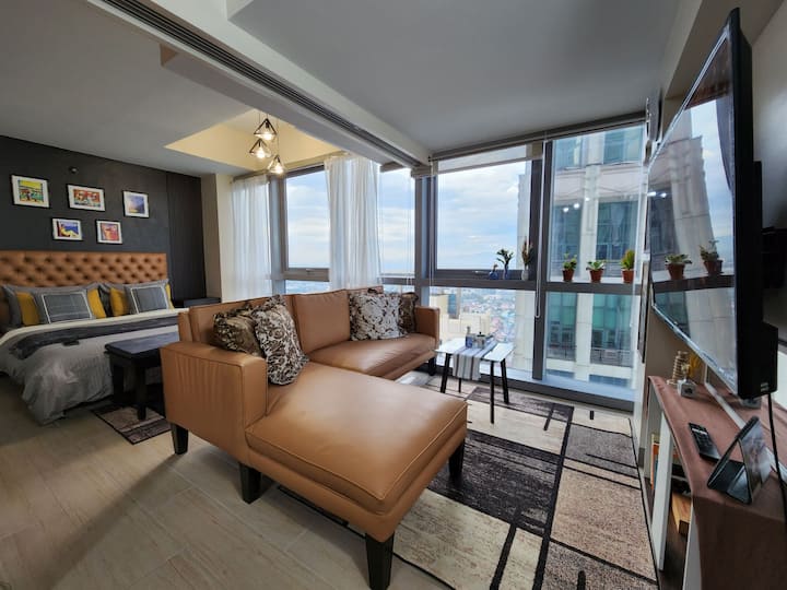 Luxury Stay In Eastwood City - Cuba