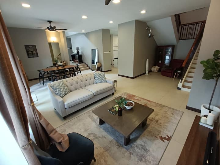 Rzb Villa 5 Bedroom 
Swimming Pool
Feel The Moment - Kuala Lumpur