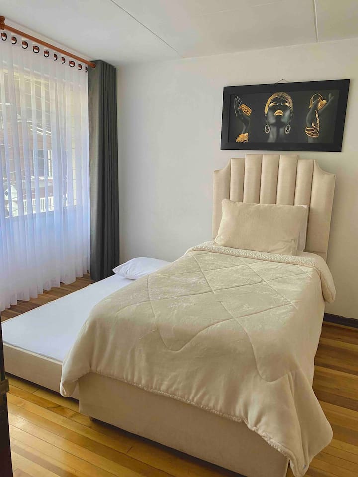 Quintaparedescorferiasembajadausaagorag12aeropuert - Bogotá