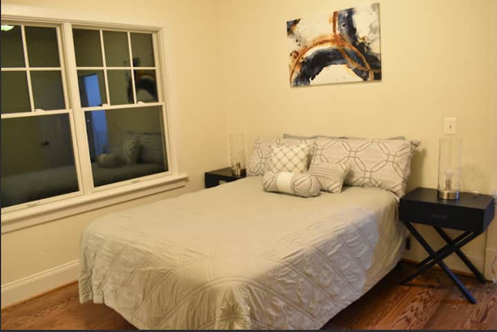 Comfy Suite In The Heart Of It All!!! - Arlington, VA