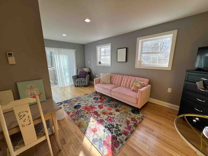 Sleek & Sunny Sanctuary * N. Wilmington* 1br/2bds - Delaware