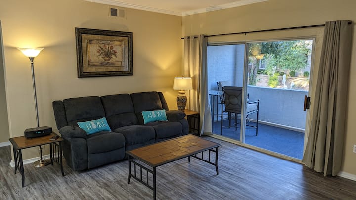 Relaxing 2b/2b Condo With Pool - Tempe, AZ