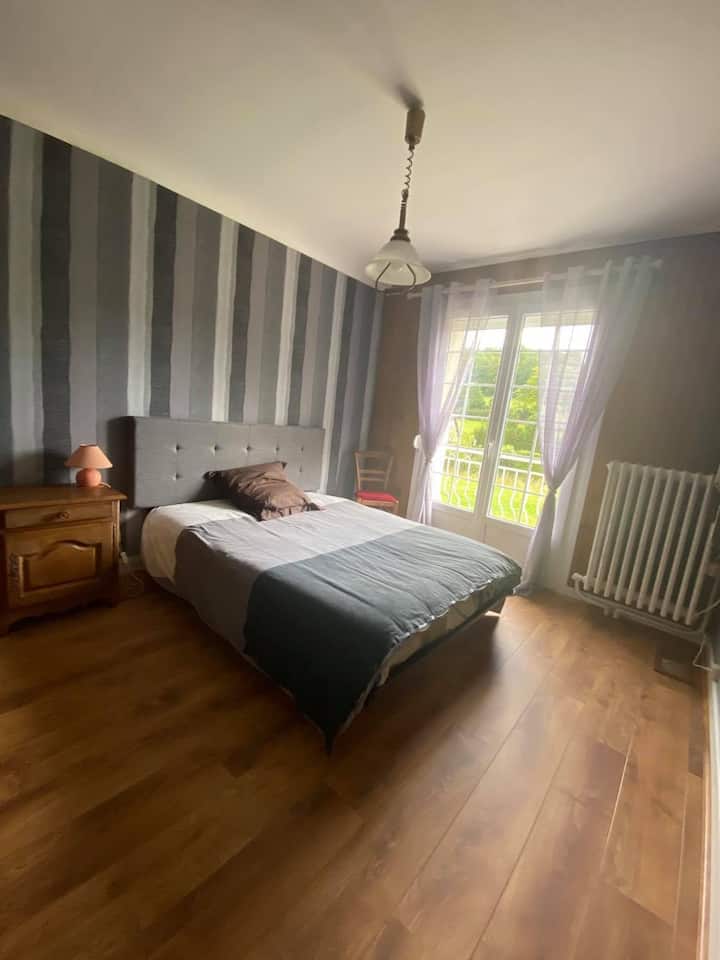 Chambre Avec Balcon En Pleine Campagne - Langres