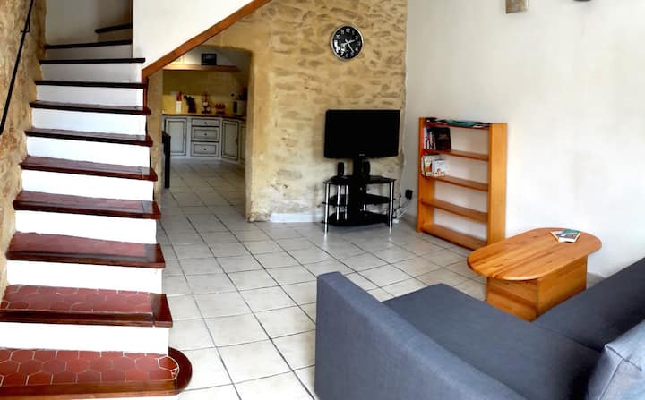 Maison Typique Provençale . - Salon-de-Provence