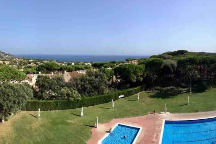 Seaview, Large Swimming Pool, And 2 Bedrooms - Palafrugell