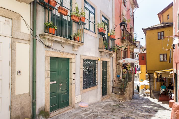 Sweet And Quiet, Historical Center - Porto