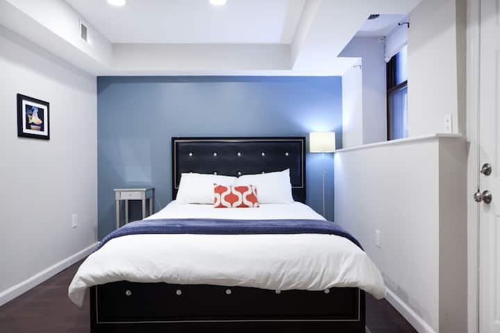 Terrific Apt In Dc's Hippest Neighborhood - Washington, DC