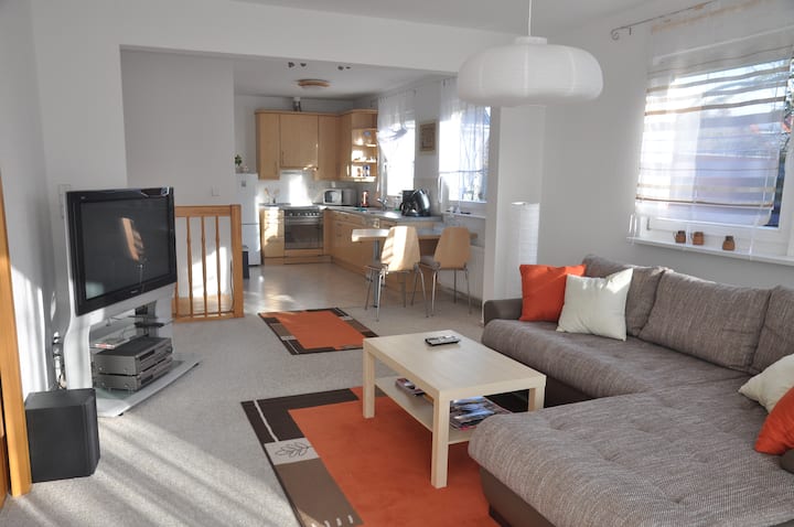 Beautiful And Peaceful 2-room Apartment - Berlin