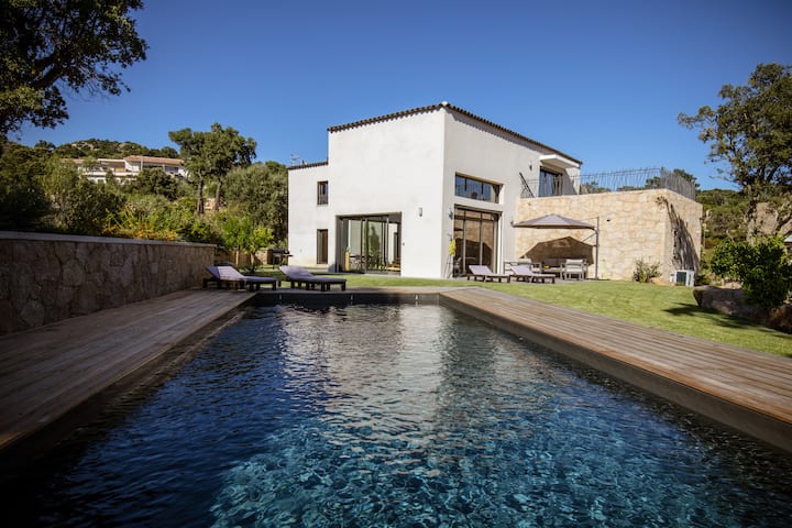 Villa Moderne Avec Piscine Proche De Porto Vecchio - Lecci
