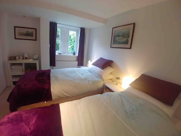 The Twin Room, Dales Way - Burnsall