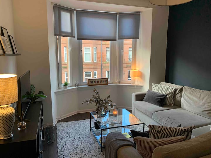 Stylish 1 Bed Apartment Close To City Centre/cop26 - East Kilbride