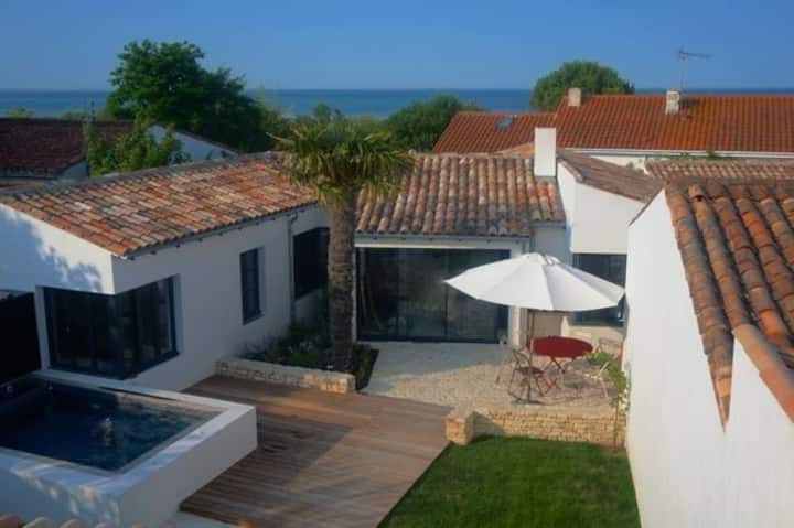 Clos Ysée 30m De La Mer Avec Piscine /  Jacuzzi. - La Flotte