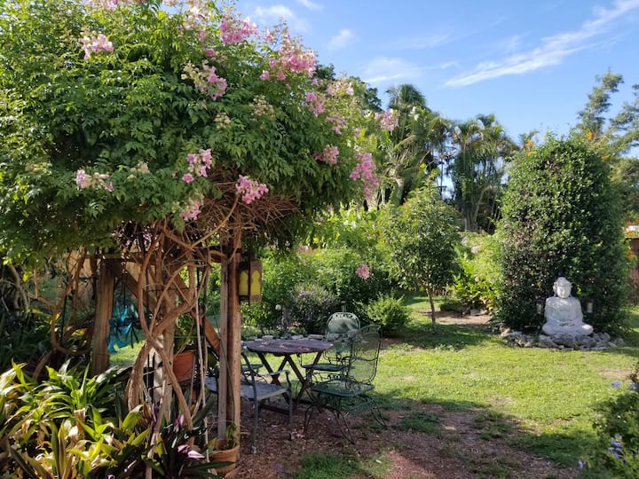 Quiet Ecofriendly Guestsuite - 2.5 Miles To Beach - Naples, FL