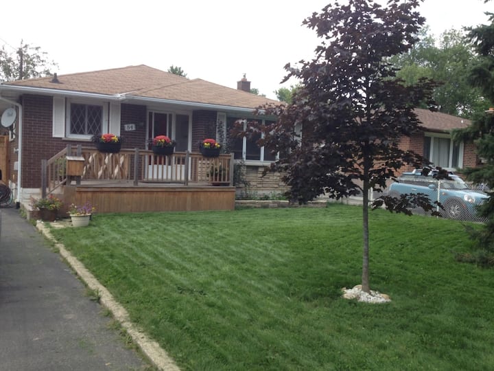 Clean Quiet Bedroom For You - Guelph