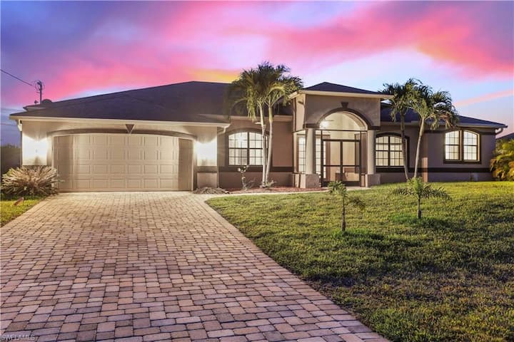 Western Exposed, Best Sunset In Cape Coral! - Cape Coral, FL