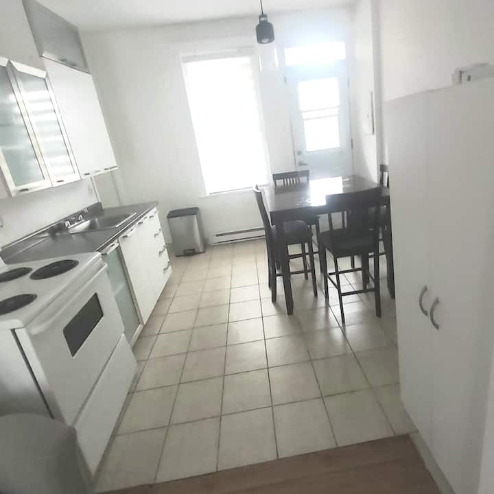 Centre De La Belle Ville De Québec, Super éQuipé - Québec