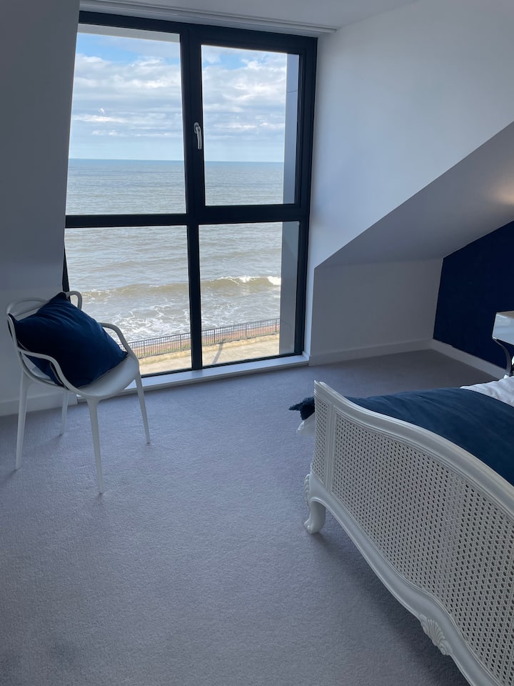 Stunning 3 Bedroom Seaview Townhouse - Tynemouth