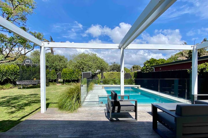 Family Beach House - Pool & Hot Tub