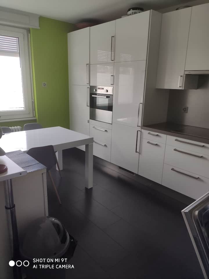 Fribourg Centre Ville, Lumineux, Confortable - Fribourg