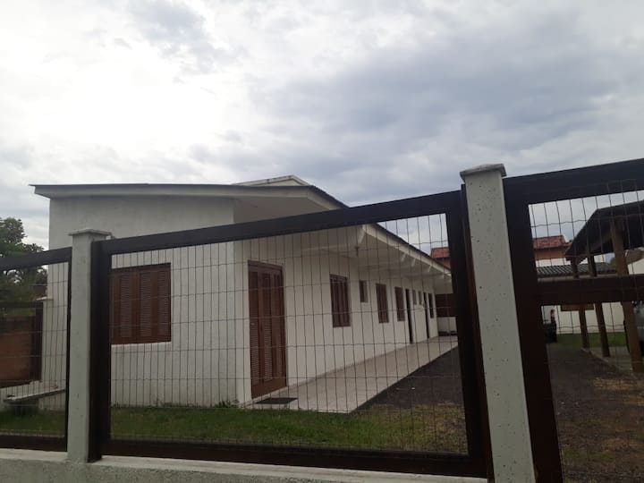 Kitnet A 600m Da Praia Quarto 1 - Capão da Canoa