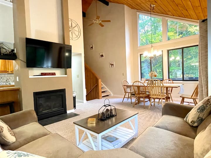 Charming & Cozy 2bdrm Condo W/ Ac & Loon Mtn Views - Loon Mountain, NH