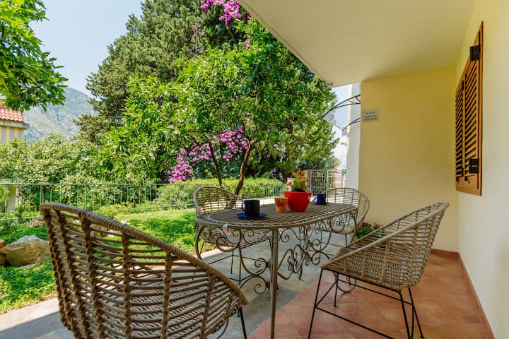 Free Bikes In Giardino 2 Apartment - コトル