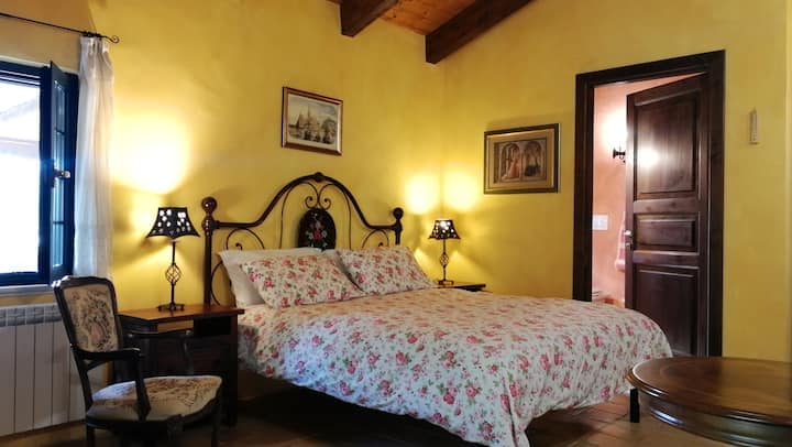 Casale Poggio Degli Ulivi. Private Swimming Pool. - Scauri