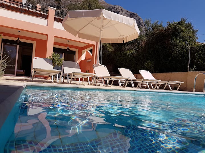 Walking Distance To Barbati - Prestige Villas - Grecja