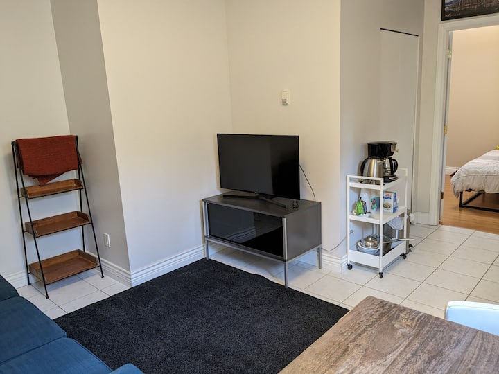 Cozy 1br 1ba In Kerrisdale - Vancouver