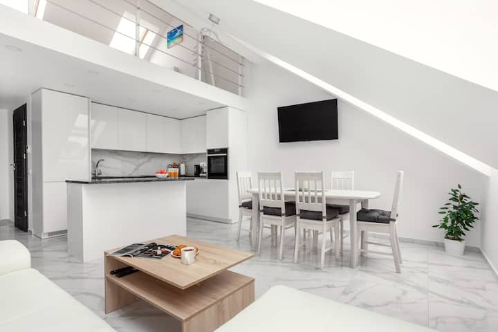 Beautiful Penthouse Apartment In Kaunas Old Town - Kaunas