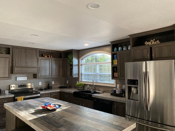 Family Friendly Home In Private Setting - Greenville, TX