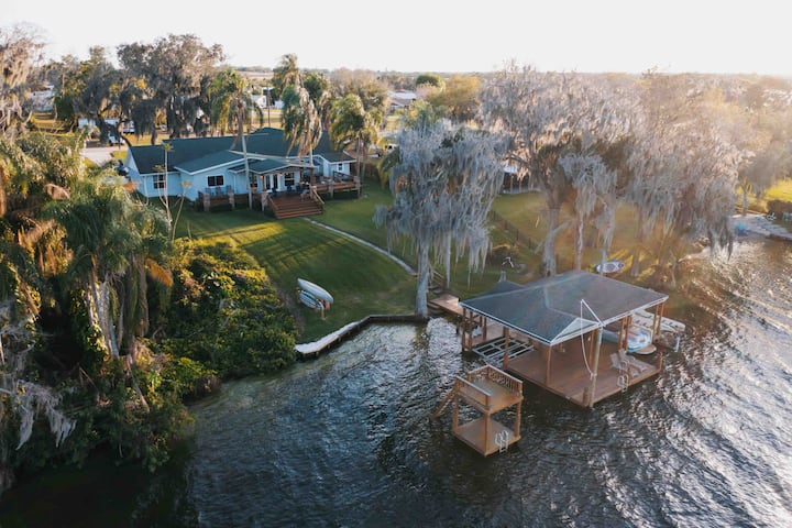 Lakefront Home W/ Private Dock + Water Trampoline - Lake Placid, FL