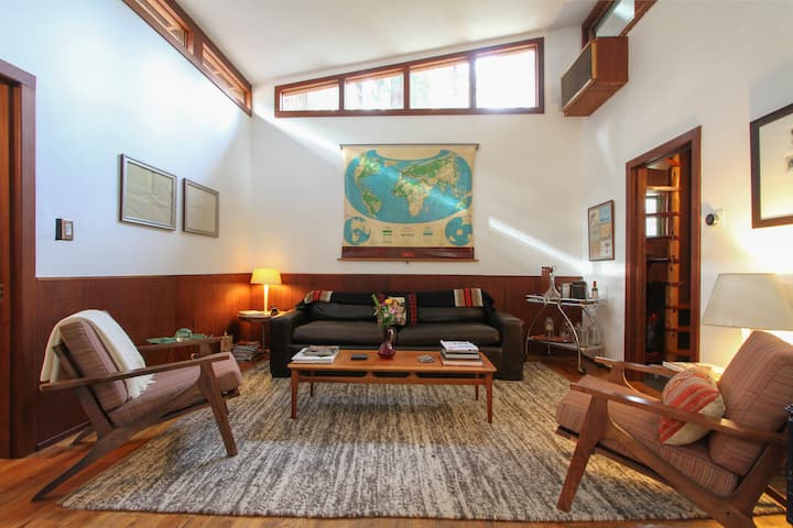 Redwood Treehouse Retreat - Guerneville, CA