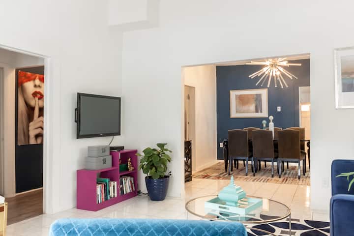 Selah 2 - 5 Bed, 3 Bath House + Cottage - Entire - Miami Beach, FL