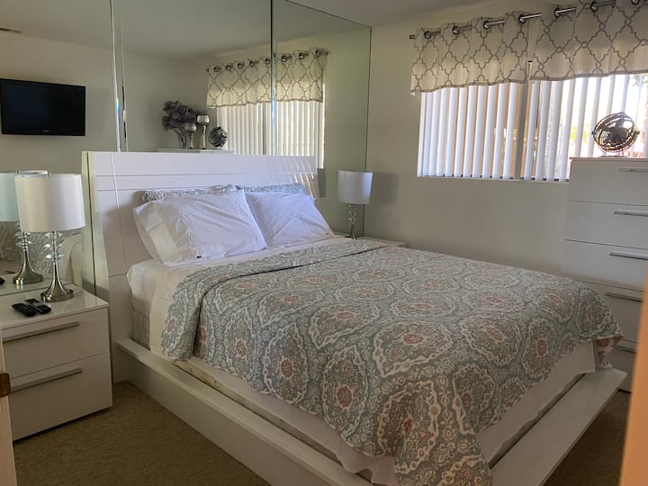 Y Place Palms - Palm Springs, CA