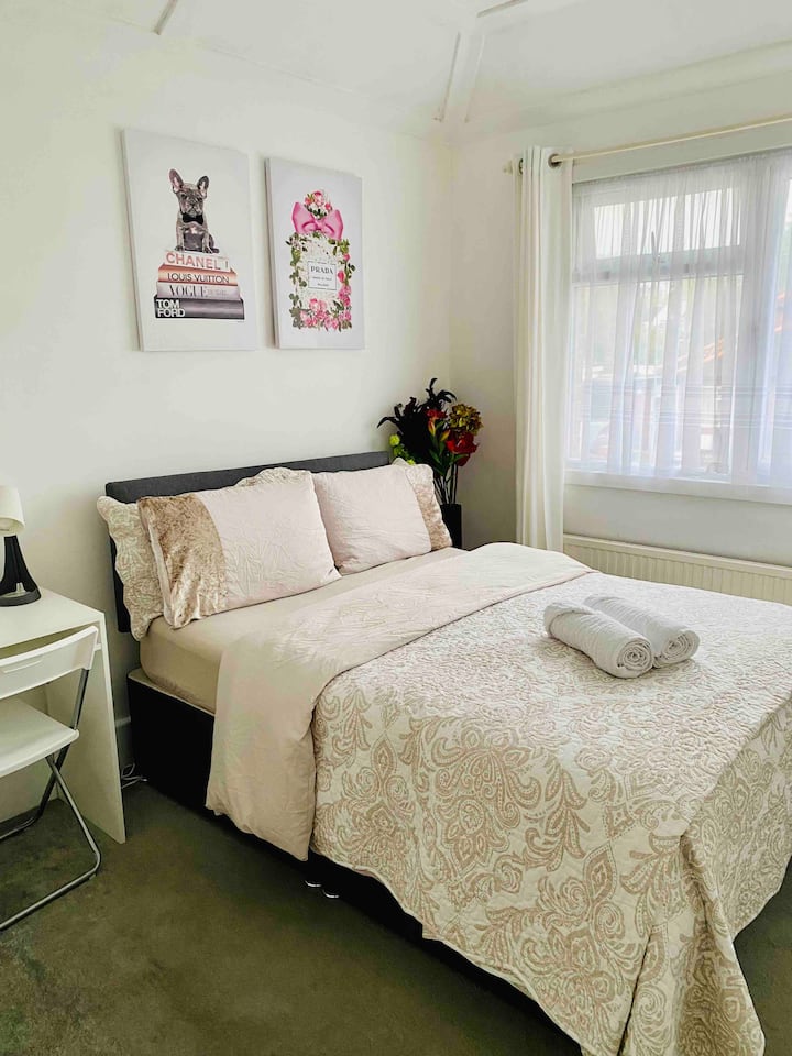 Clean And Spacious Double Room In Wembley Park - Harrow