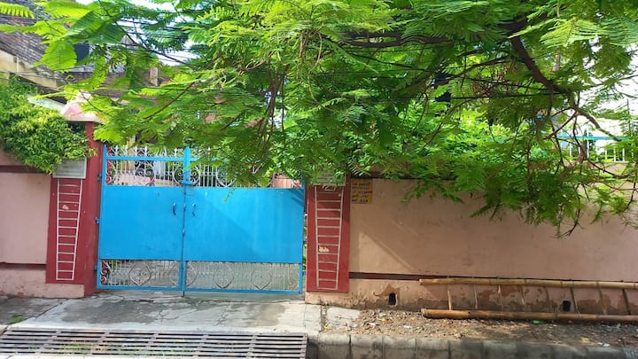 Saatvik Room In Varanasi. - Varanasi