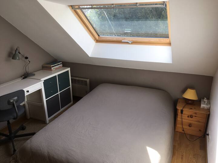 Une Chambre 1 Avec Mezzanine Dans Maison Calme. - Crolles