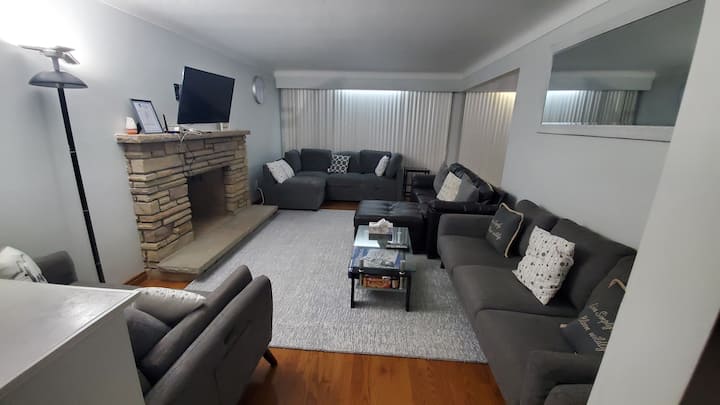 Spacious 3-bedroom 15 Mins Away From Niagara Falls - Niagara-on-the-Lake