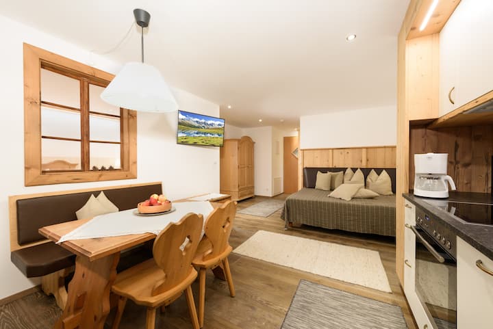 In Der Stadt Und Doch Im Grünen "Holzspiel" - Innsbruck